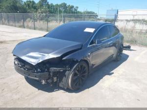 Tesla Model X 2020 in Klaipeda, with an engine capacity of 0.00 L and mileage of 0 thousand km for 12600 €, photo 3 on AUTOMOTO.COM.LV