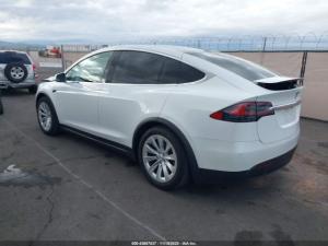 Tesla Model X 2021 in Klaipeda, with an engine capacity of 0.00 L and mileage of 0 thousand km for 13500 €, photo 2 on AUTOMOTO.COM.LV