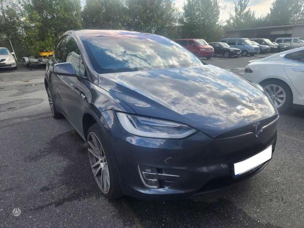 Pelēks Tesla Model X 2017 Kauņa, ar dzinēja tilpumu 0.00 L un nobraukumu 225 tūkst. km par 17999 €, foto 1 vietnē AUTOMOTO.COM.LV