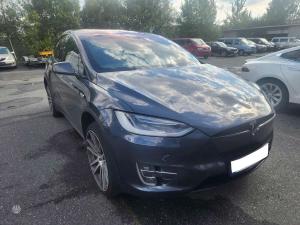 Pelēks Tesla Model X 2017 Kauņa, ar dzinēja tilpumu 0.00 L un nobraukumu 225 tūkst. km par 17999 €, foto  vietnē AUTOMOTO.COM.LV