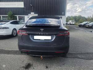 Pelēks Tesla Model X 2017 Kauņa, ar dzinēja tilpumu 0.00 L un nobraukumu 225 tūkst. km par 17999 €, foto 4 vietnē AUTOMOTO.COM.LV