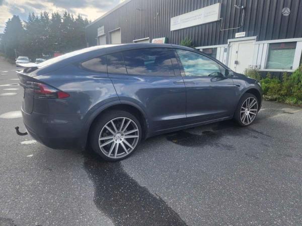 Pelēks Tesla Model X 2017 Kauņa, ar dzinēja tilpumu 0.00 L un nobraukumu 225 tūkst. km par 17999 €, foto 7 vietnē AUTOMOTO.COM.LV