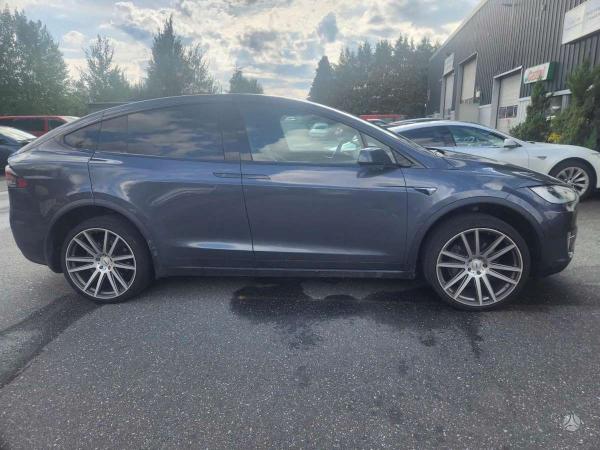 Pelēks Tesla Model X 2017 Kauņa, ar dzinēja tilpumu 0.00 L un nobraukumu 225 tūkst. km par 17999 €, foto 9 vietnē AUTOMOTO.COM.LV