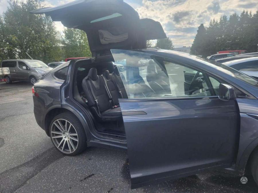 Pelēks Tesla Model X 2017 Kauņa, ar dzinēja tilpumu 0.00 L un nobraukumu 225 tūkst. km par 17999 €, foto 13 vietnē AUTOMOTO.COM.LV