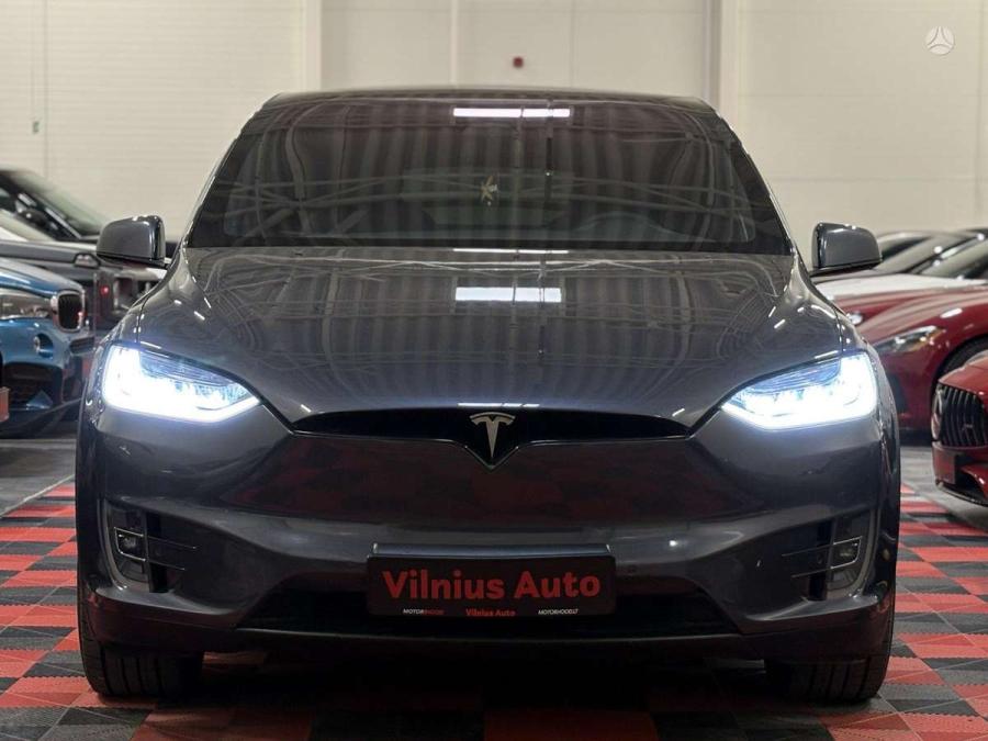 Pelēks Tesla Model X 2017 Viļņa, ar dzinēja tilpumu 0.00 L un nobraukumu 192 tūkst. km par 21000 €, foto 3 vietnē AUTOMOTO.COM.LV