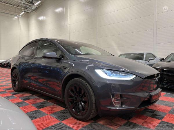 Grey Tesla Model X 2017 in Vilnius, with an engine capacity of 0.00 L and mileage of 192 thousand km for 21000 €, photo 3 on AUTOMOTO.COM.LV