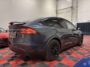 Pelēks Tesla Model X 2017 Viļņa, ar dzinēja tilpumu 0.00 L un nobraukumu 192 tūkst. km par 21000 €, foto 5 vietnē AUTOMOTO.COM.LV