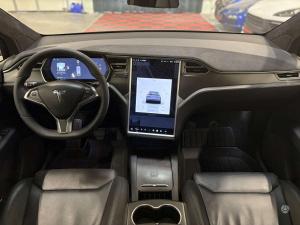 Pelēks Tesla Model X 2017 Viļņa, ar dzinēja tilpumu 0.00 L un nobraukumu 192 tūkst. km par 21000 €, foto 17 vietnē AUTOMOTO.COM.LV