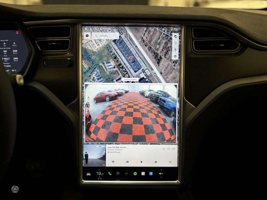 Pelēks Tesla Model X 2017 Viļņa, ar dzinēja tilpumu 0.00 L un nobraukumu 192 tūkst. km par 21000 €, foto 23 vietnē AUTOMOTO.COM.LV