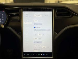 Pelēks Tesla Model X 2017 Viļņa, ar dzinēja tilpumu 0.00 L un nobraukumu 192 tūkst. km par 21000 €, foto 26 vietnē AUTOMOTO.COM.LV