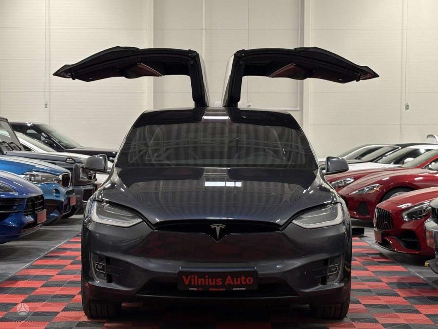 Pelēks Tesla Model X 2017 Viļņa, ar dzinēja tilpumu 0.00 L un nobraukumu 192 tūkst. km par 21000 €, foto 33 vietnē AUTOMOTO.COM.LV