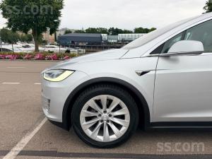 Серый Тесла Модель X 2017 в Рига, объемом двигателя 0.00 л и пробегом 185 тыс. км за 27000 €, фото 8 на AUTOMOTO.COM.LV