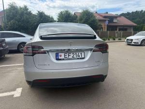 Pelēks Tesla Model X 2017 Kauņa, ar dzinēja tilpumu 0.00 L un nobraukumu 178 tūkst. km par 22000 €, foto 4 vietnē AUTOMOTO.COM.LV