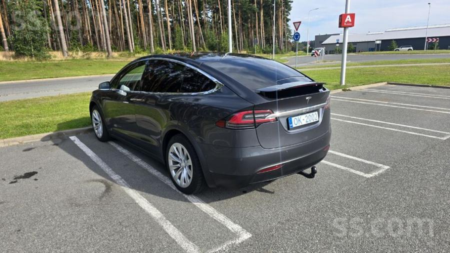 Pelēks Tesla Model X 2018 Rīga, ar dzinēja tilpumu 0.00 L un nobraukumu 209 tūkst. km par 22500 €, foto 5 vietnē AUTOMOTO.COM.LV