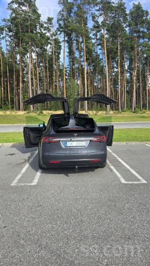 Grey Tesla Model X 2018 in Riga, with an engine capacity of 0.00 L and mileage of 209 thousand km for 21000 €, photo 15 on AUTOMOTO.COM.LV