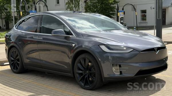 Pelēks Tesla Model X 2019 Rīga, ar dzinēja tilpumu 0.00 L un nobraukumu 164 tūkst. km par 29777 €, foto 3 vietnē AUTOMOTO.COM.LV