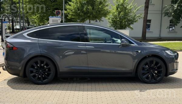 Pelēks Tesla Model X 2019 Rīga, ar dzinēja tilpumu 0.00 L un nobraukumu 164 tūkst. km par 29777 €, foto 4 vietnē AUTOMOTO.COM.LV