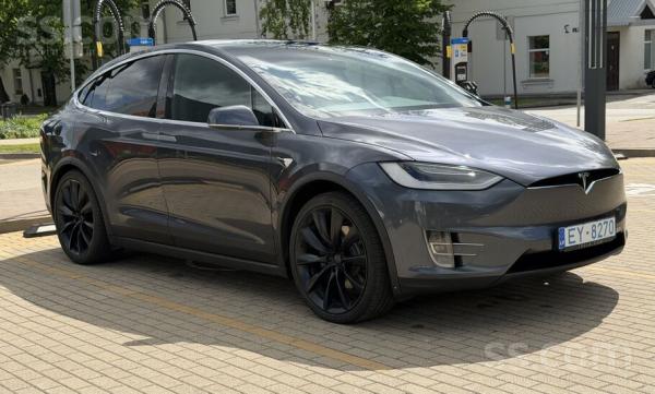 Серый Тесла Модель X 2020 в Рига, объемом двигателя 0.00 л и пробегом 144 тыс. км за 33777 €, фото 2 на AUTOMOTO.COM.LV
