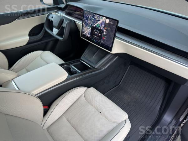 Pelēks Tesla Model X 2023 Rīga, ar dzinēja tilpumu 0.00 L un nobraukumu 52 tūkst. km par 71990 €, foto 5 vietnē AUTOMOTO.COM.LV