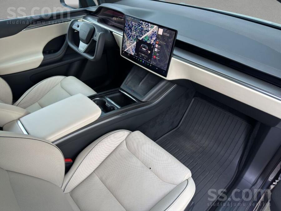 Pelēks Tesla Model X 2023 Rīga, ar dzinēja tilpumu 0.00 L un nobraukumu 52 tūkst. km par 71990 €, foto 6 vietnē AUTOMOTO.COM.LV