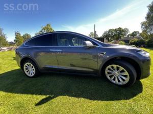 Pelēks Tesla Model X 2017 Saldus, ar dzinēja tilpumu 0.00 L un nobraukumu 300 tūkst. km par 22000 €, foto 6 vietnē AUTOMOTO.COM.LV