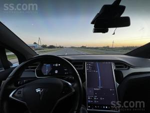 Pelēks Tesla Model X 2017 Saldus, ar dzinēja tilpumu 0.00 L un nobraukumu 300 tūkst. km par 22000 €, foto 8 vietnē AUTOMOTO.COM.LV