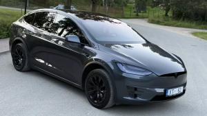 Grey Tesla Model X 2018 in Jurmala, with an engine capacity of 0.00 L and mileage of 100 thousand km for 27000 €, photo 9 on AUTOMOTO.COM.LV