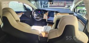 Grey Tesla Model X 2018 in Riga, with an engine capacity of 0.00 L and mileage of 138 thousand km for 30500 €, photo 6 on AUTOMOTO.COM.LV