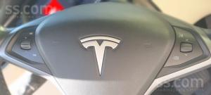 Grey Tesla Model X 2018 in Riga, with an engine capacity of 0.00 L and mileage of 138 thousand km for 30500 €, photo 9 on AUTOMOTO.COM.LV