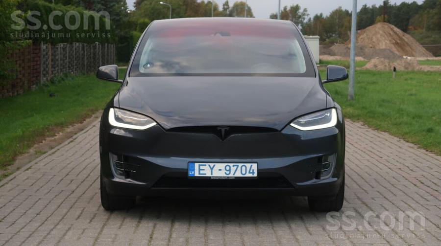 Grey Tesla Model X 2016 in Riga, with an engine capacity of 0.00 L and mileage of 149 thousand km for 20900 €, photo 10 on AUTOMOTO.COM.LV