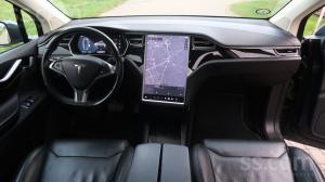 Grey Tesla Model X 2016 in Riga, with an engine capacity of 0.00 L and mileage of 149 thousand km for 20900 €, photo 16 on AUTOMOTO.COM.LV