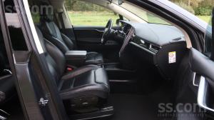 Grey Tesla Model X 2016 in Riga, with an engine capacity of 0.00 L and mileage of 149 thousand km for 20900 €, photo 19 on AUTOMOTO.COM.LV
