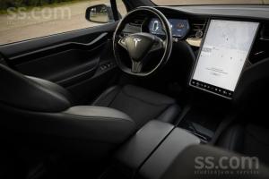 Grey Tesla Model X 2018 in Ogre, with an engine capacity of 0.00 L and mileage of 180 thousand km for 24000 €, photo 7 on AUTOMOTO.COM.LV
