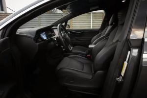 Pelēks Tesla Model X 2018 Jelgava, ar dzinēja tilpumu 0.00 L un nobraukumu 167 tūkst. km par 31000 €, foto 15 vietnē AUTOMOTO.COM.LV
