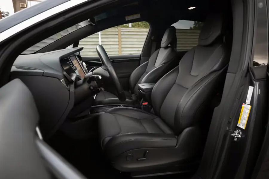 Pelēks Tesla Model X 2018 Jelgava, ar dzinēja tilpumu 0.00 L un nobraukumu 167 tūkst. km par 31000 €, foto 16 vietnē AUTOMOTO.COM.LV