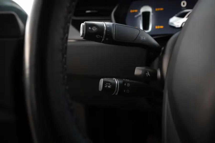 Pelēks Tesla Model X 2018 Jelgava, ar dzinēja tilpumu 0.00 L un nobraukumu 167 tūkst. km par 31000 €, foto 17 vietnē AUTOMOTO.COM.LV