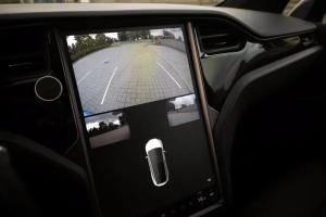 Pelēks Tesla Model X 2018 Jelgava, ar dzinēja tilpumu 0.00 L un nobraukumu 167 tūkst. km par 31000 €, foto 19 vietnē AUTOMOTO.COM.LV
