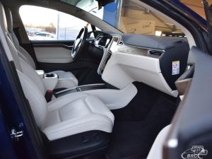Pelēks Tesla Model X 2017 Rīga, ar dzinēja tilpumu 0.00 L un nobraukumu 68 tūkst. km par 38900 €, foto 12 vietnē AUTOMOTO.COM.LV