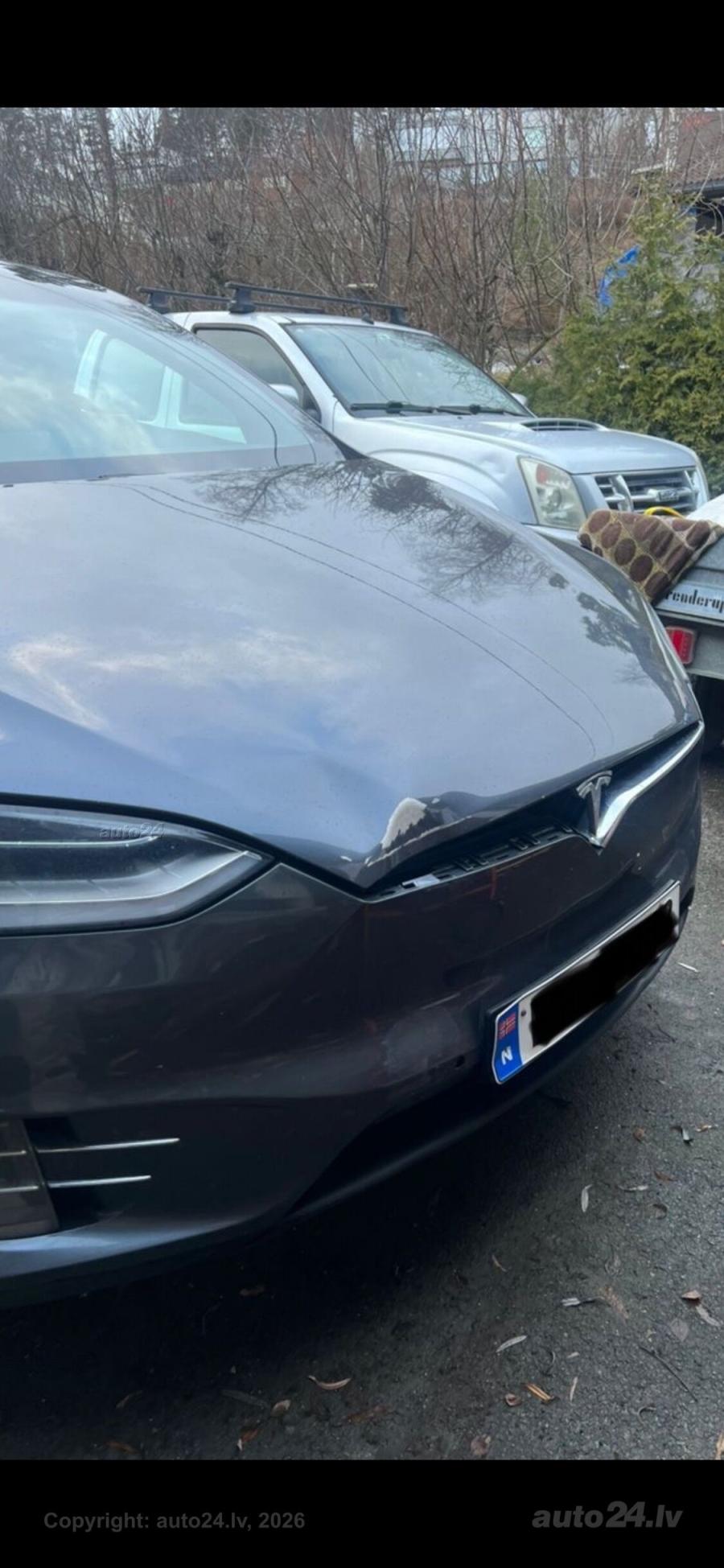 Pelēks Tesla Model X 2018 Tallina, ar dzinēja tilpumu 0.00 L un nobraukumu 226 tūkst. km par 13900 €, foto 3 vietnē AUTOMOTO.COM.LV