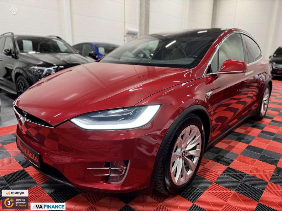 Sarkans Tesla Model X 2016 Viļņa, ar dzinēja tilpumu 0.00 L un nobraukumu 98 tūkst. km par 21000 €, foto 1 vietnē AUTOMOTO.COM.LV
