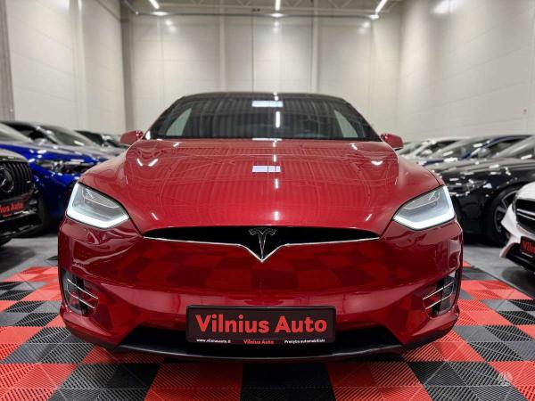 Red Tesla Model X 2016 in Vilnius, with an engine capacity of 0.00 L and mileage of 98 thousand km for 21000 €, photo 2 on AUTOMOTO.COM.LV