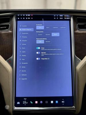Red Tesla Model X 2016 in Vilnius, with an engine capacity of 0.00 L and mileage of 106 thousand km for 20000 €, photo 20 on AUTOMOTO.COM.LV