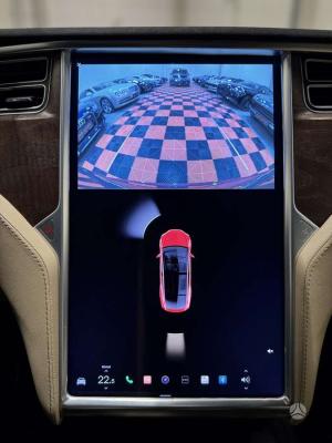 Red Tesla Model X 2016 in Vilnius, with an engine capacity of 0.00 L and mileage of 106 thousand km for 20000 €, photo 23 on AUTOMOTO.COM.LV