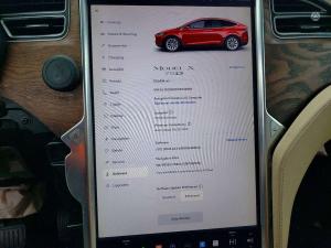 Red Tesla Model X 2016 in Kaunas, with an engine capacity of 0.00 L and mileage of 161 thousand km for 9999 €, photo 16 on AUTOMOTO.COM.LV