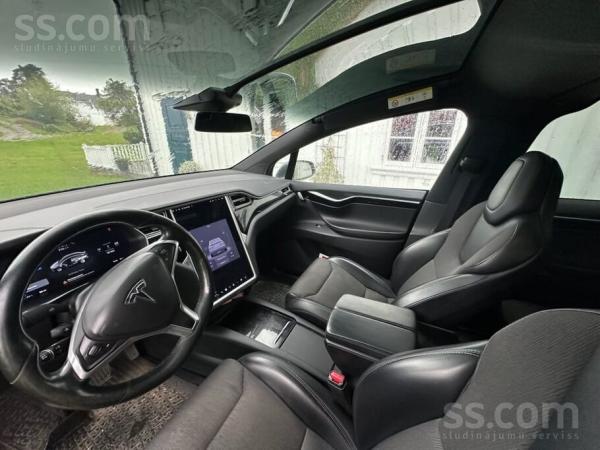 Sarkans Tesla Model X 2017 Rīga, ar dzinēja tilpumu 0.00 L un nobraukumu 163 tūkst. km par 18777 €, foto 9 vietnē AUTOMOTO.COM.LV