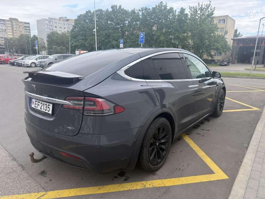 Sarkans Tesla Model X 2018 Kauņa, ar dzinēja tilpumu 0.00 L un nobraukumu 244 tūkst. km par 17300 €, foto 4 vietnē AUTOMOTO.COM.LV