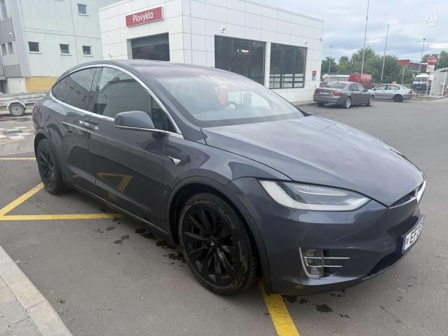 Sarkans Tesla Model X 2018 Kauņa, ar dzinēja tilpumu 0.00 L un nobraukumu 244 tūkst. km par 17300 €, foto 6 vietnē AUTOMOTO.COM.LV