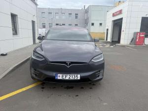 Sarkans Tesla Model X 2018 Kauņa, ar dzinēja tilpumu 0.00 L un nobraukumu 244 tūkst. km par 17300 €, foto 7 vietnē AUTOMOTO.COM.LV