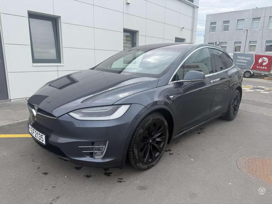 Sarkans Tesla Model X 2018 Kauņa, ar dzinēja tilpumu 0.00 L un nobraukumu 244 tūkst. km par 17300 €, foto 8 vietnē AUTOMOTO.COM.LV