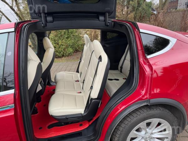 Sarkans Tesla Model X 2019 Rīga, ar dzinēja tilpumu 0.00 L un nobraukumu 94 tūkst. km par 53000 €, foto 9 vietnē AUTOMOTO.COM.LV